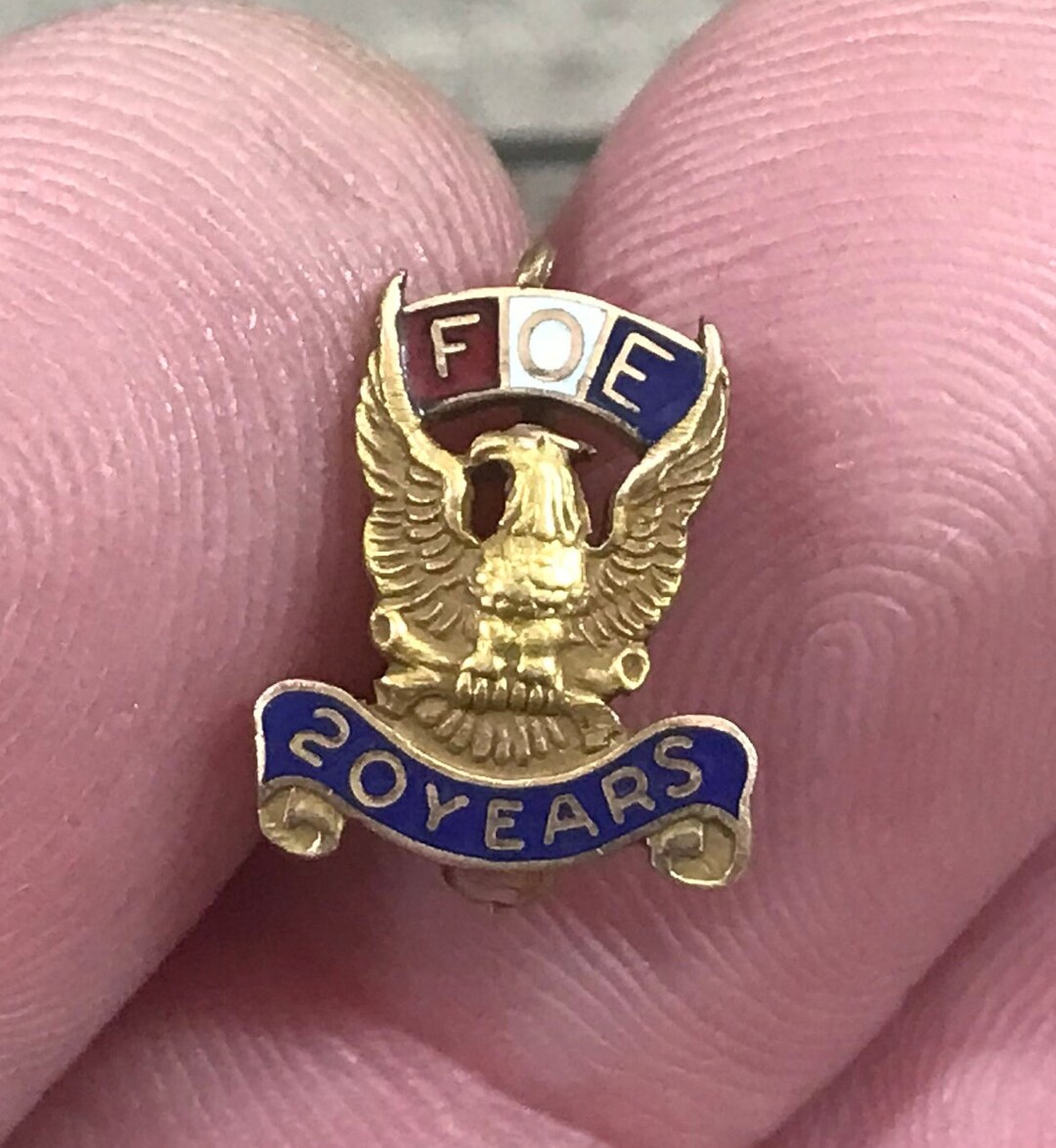FOE Fraternal Order of Eagles 20 Years Member Small Lapel Hat Jacket ...