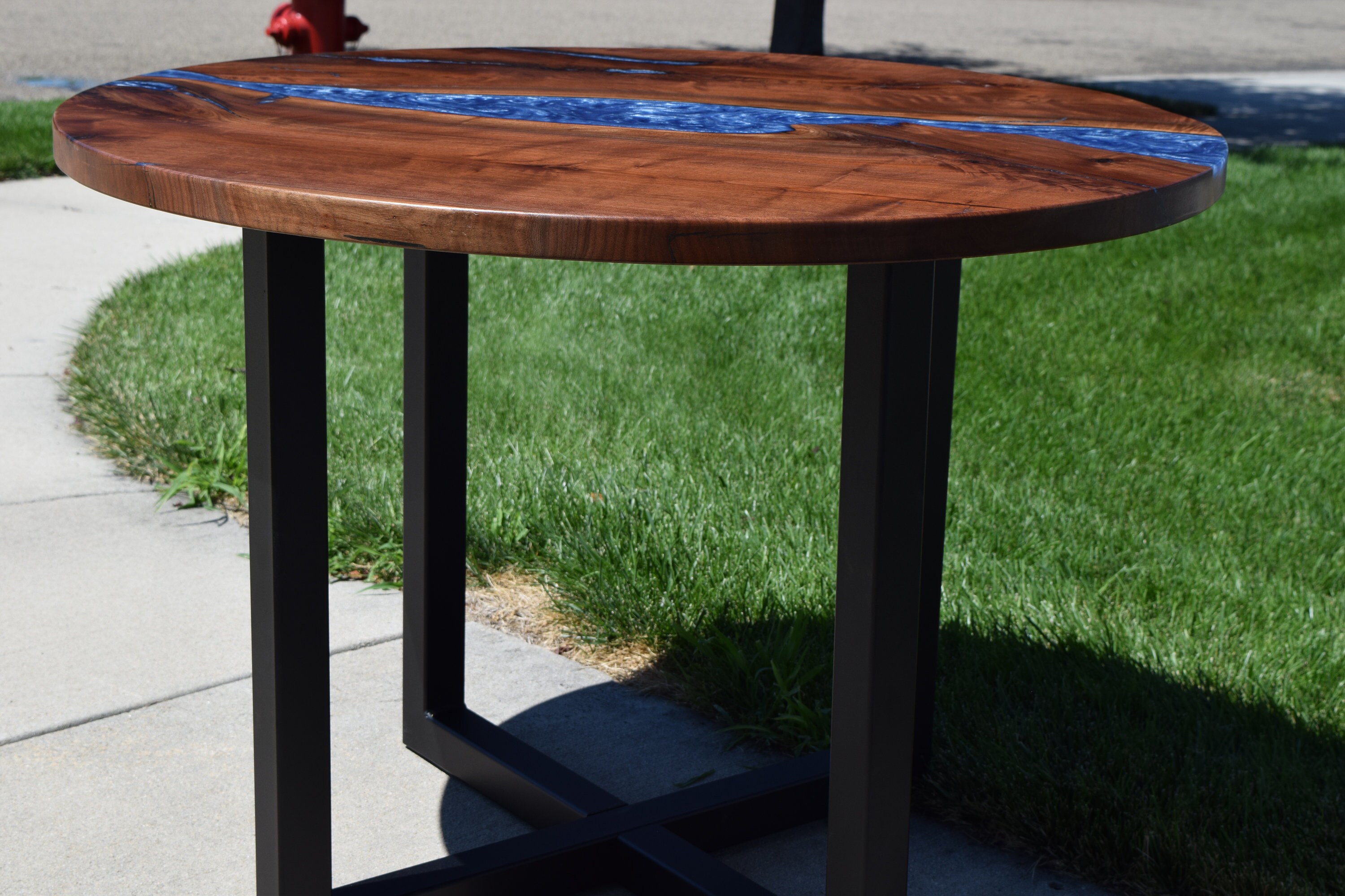 Round Resin River Dining Table - Etsy