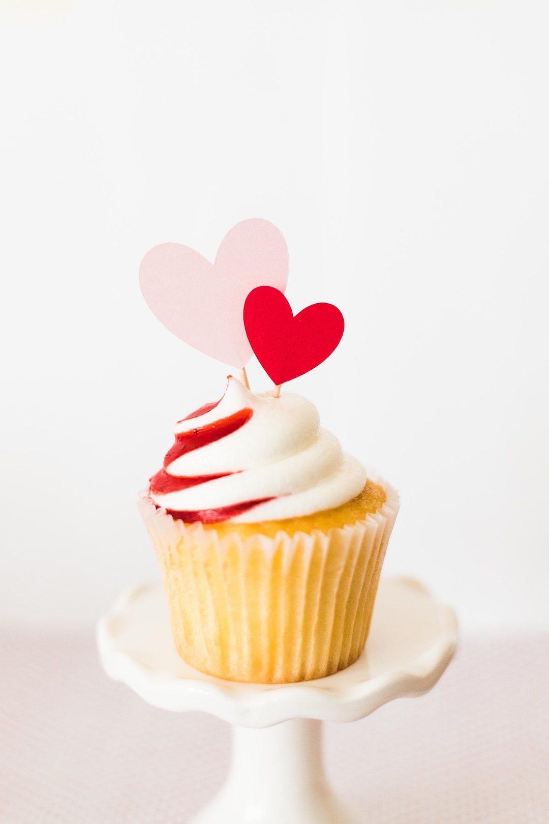 24 Mini Heart Cupcake Toppers | Food Labels | Wedding Labels Wedding ...