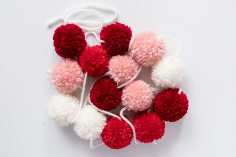 Tri-Color Red Valentine's Day Yarn Pom Pom Garland Pom | Etsy