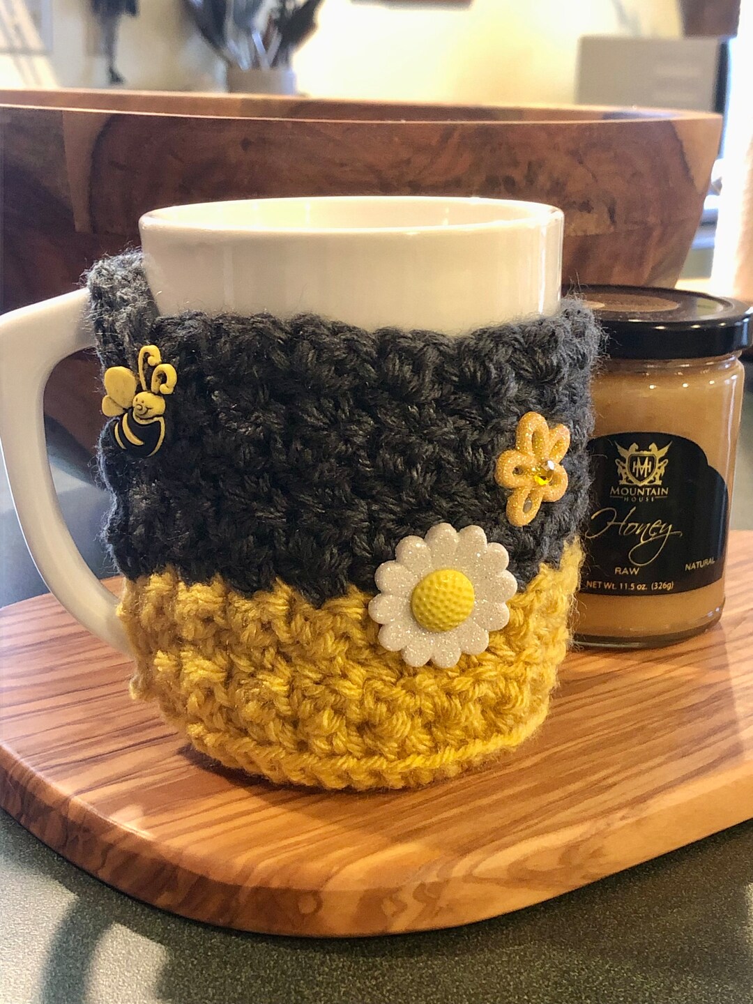 Bumblebee Daisy Cozy Mug Sweater | Coffee | Tea | Cocoa | Cider - Etsy