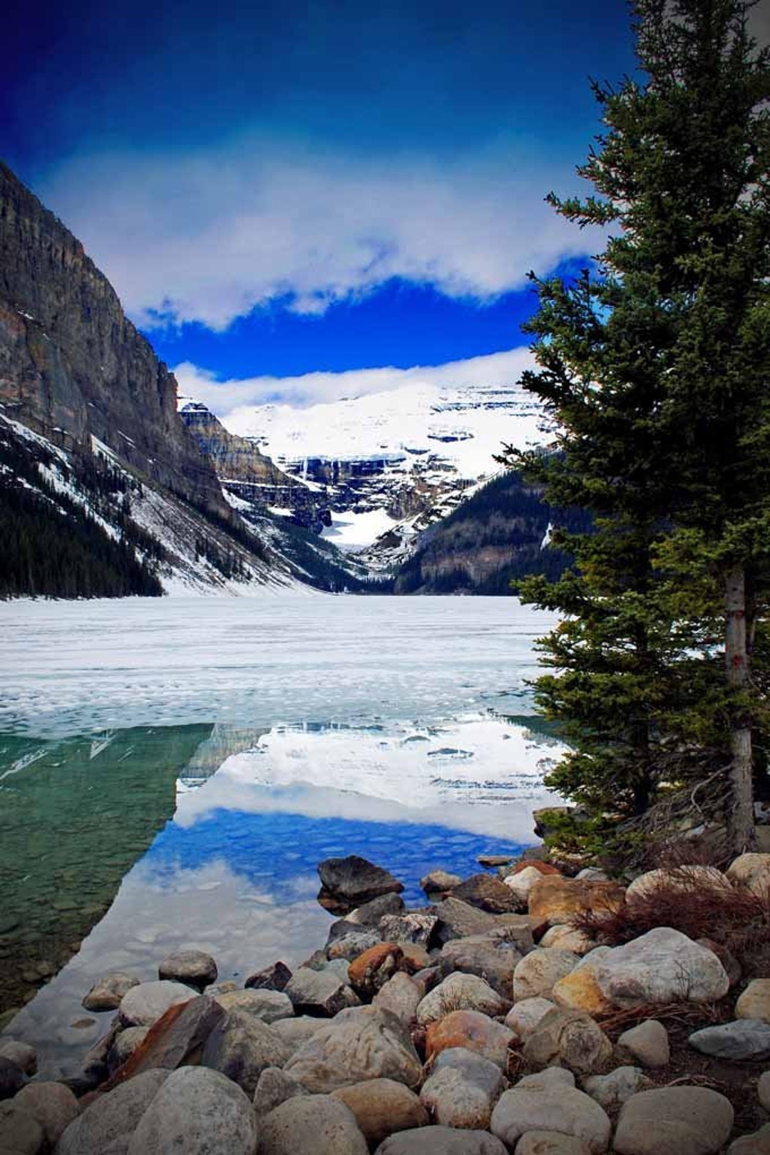 Lake Louise Victoria Glacier Banff Park Alberta Canadian Rockies Canada ...