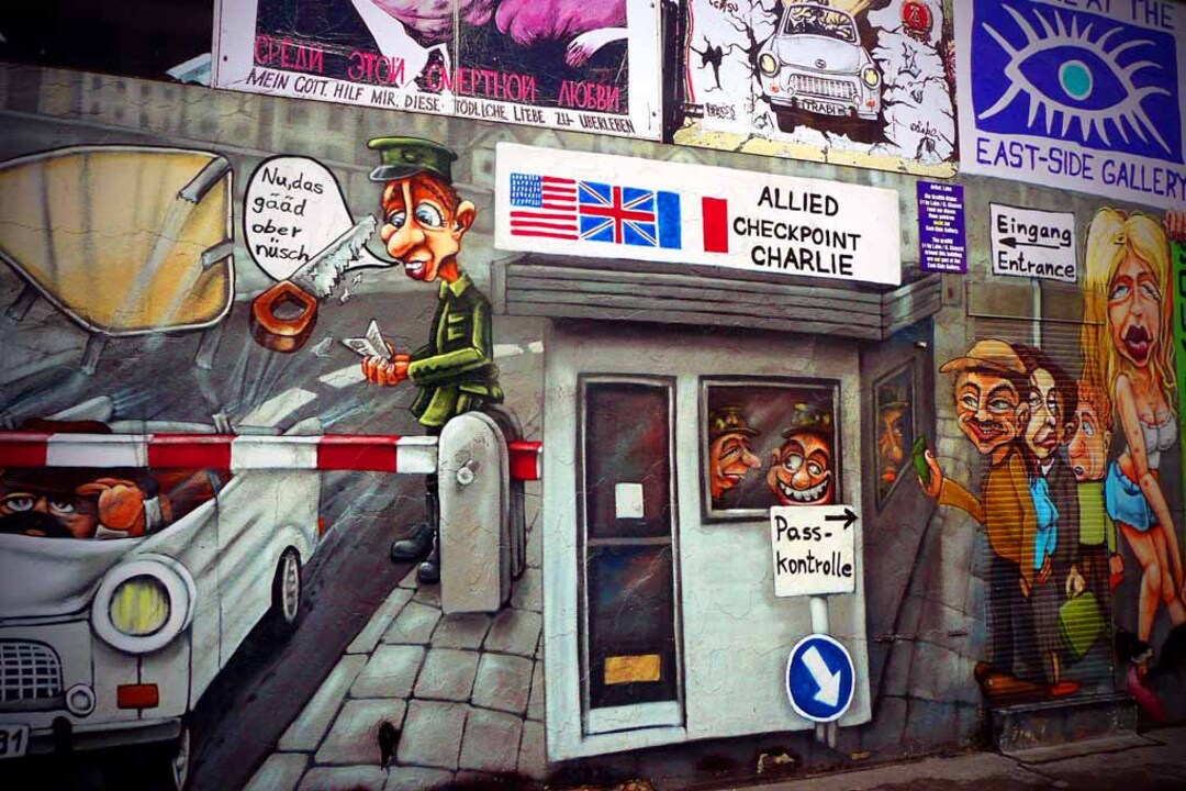 Berlin Wall Artwork Street Art Mural Graffiti Friedrichshain Germany ...