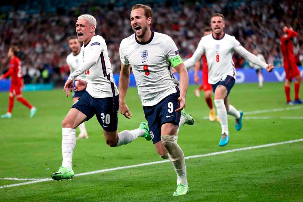 England Players Celebrating V Denmark Euro 2020 2021 Wembley Stadium ...