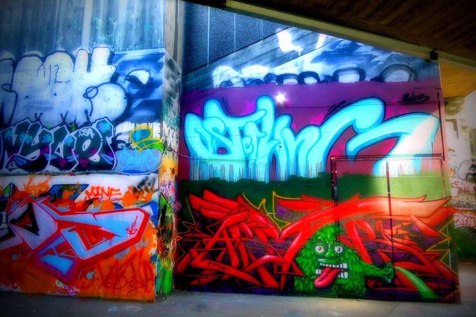 Southbank Skate Park Graffiti Street Art London Uk Photograph Picture