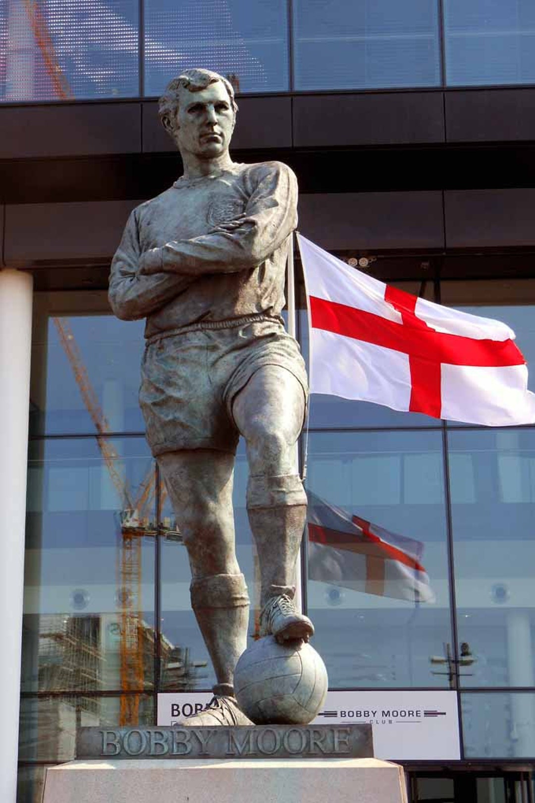Bobby Moore Statue England Flag Wembley Stadium Photograph Picture ...