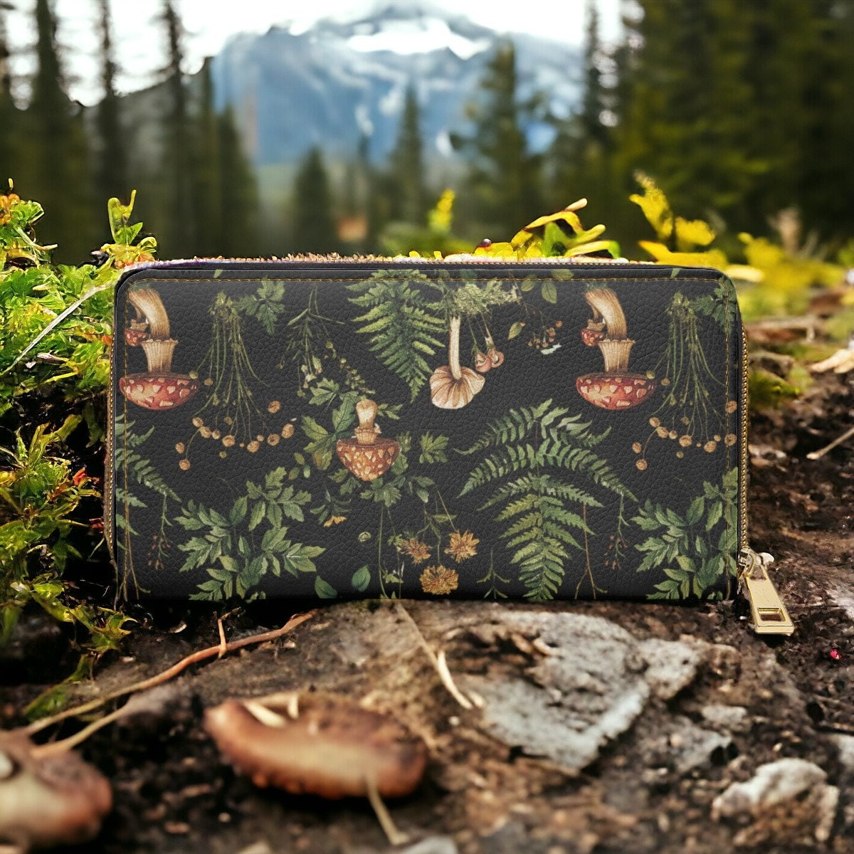 Mushrooms, Dark Academia Wallet Goblincore Zip up Wallet Dark ...
