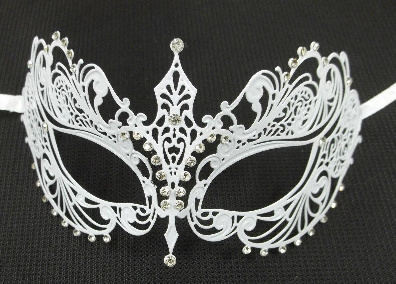 Beautiful Lady Masquerade Mardi Gras Metal Filigree Mask in White With ...