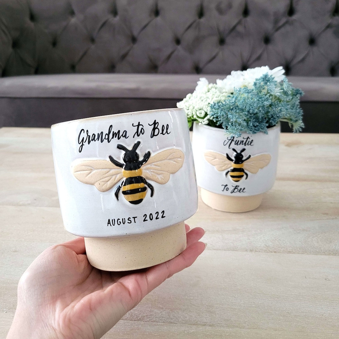 Personalized Bee Planter: Summer Pregnancy Announcement Gift, Aunt ...
