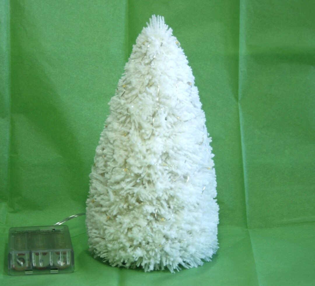 Miniature Lighted Christmas Tree, 12th Scale Dollhouse Decor - Etsy