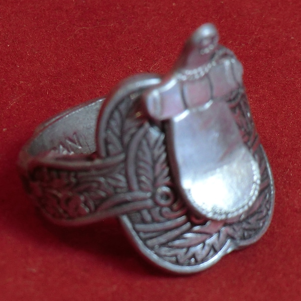 Western Saddle Horse Ring - Etsy