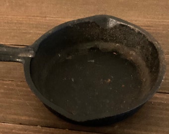 Refrigerator Magnet Frying Pan Ceramic Cast Iron Magnet Mini Skillet - Etsy