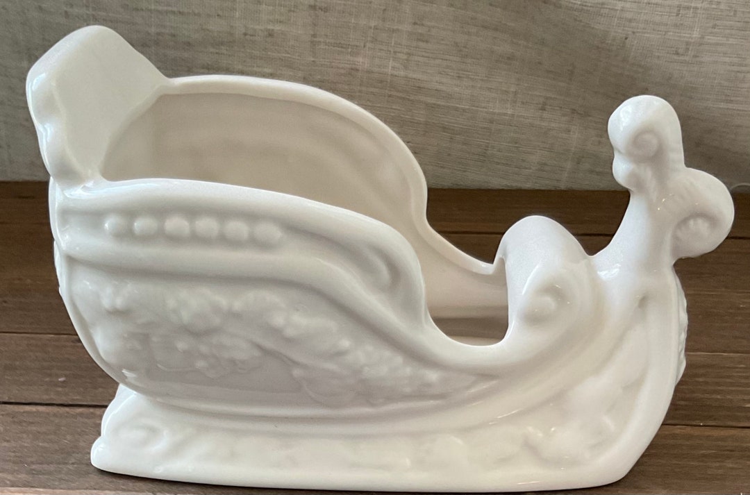 Ceramic Santa Sleigh, Holly and Berry Sleigh - Etsy