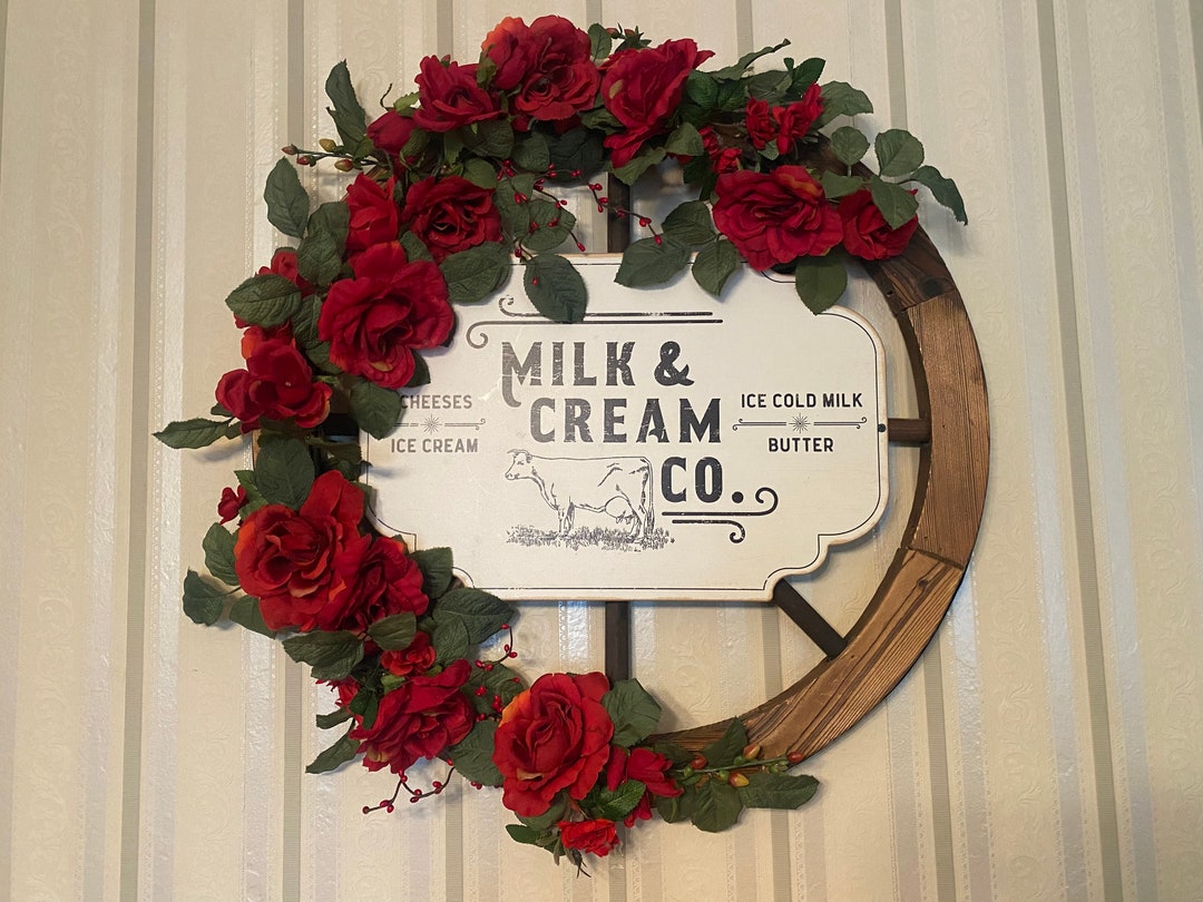 Red Rose Wagon Wheel Wreath - Etsy