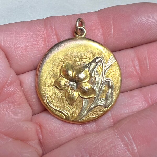 Lily Locket - Etsy