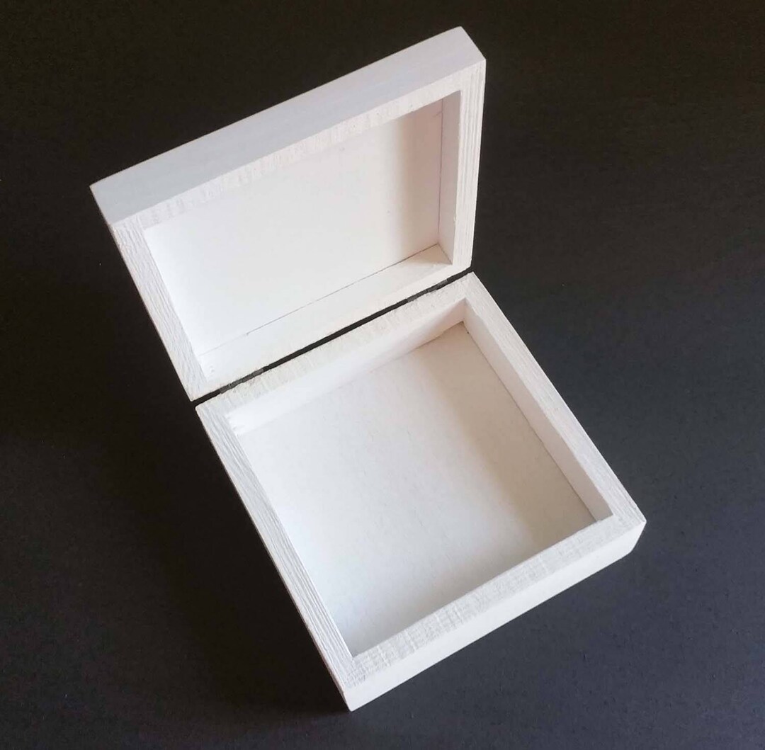 Hinged Lid Box 5x 5x 2 Jewelry Box Keepsake Product Marketing Bracelet ...