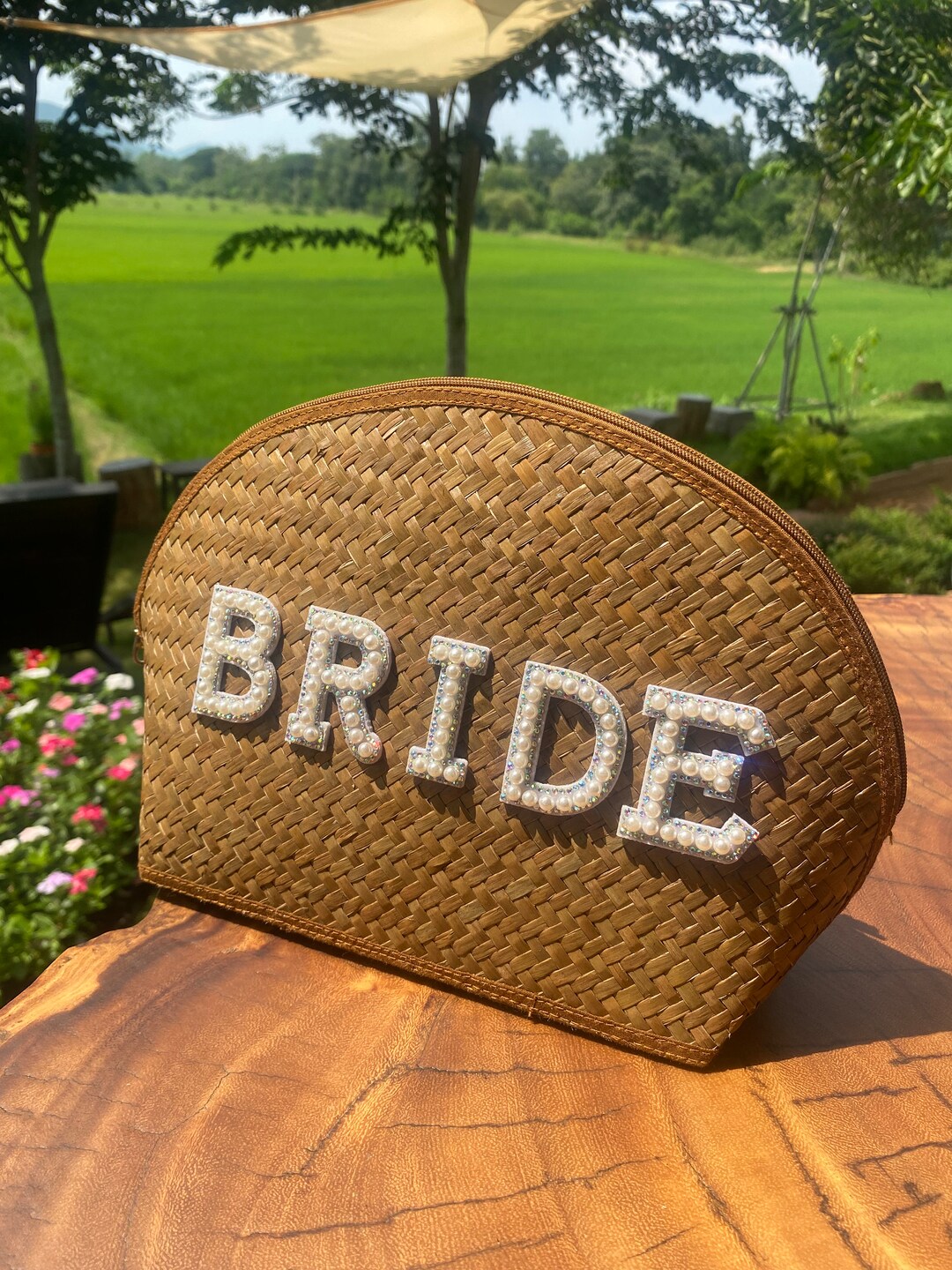 Daphne Hand Clutch / Bespoke Bridesmaid Gifts / Personalized - Etsy