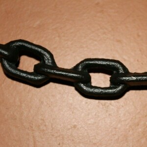 Black Industrial Chain Shelf Brackets / Patio Corbels, Heavy Solid Cast ...