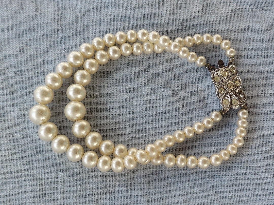 1940s Faux Pearl Double Strand Bracelet With White Metal and Paste Jewel Clasp - Etsy
