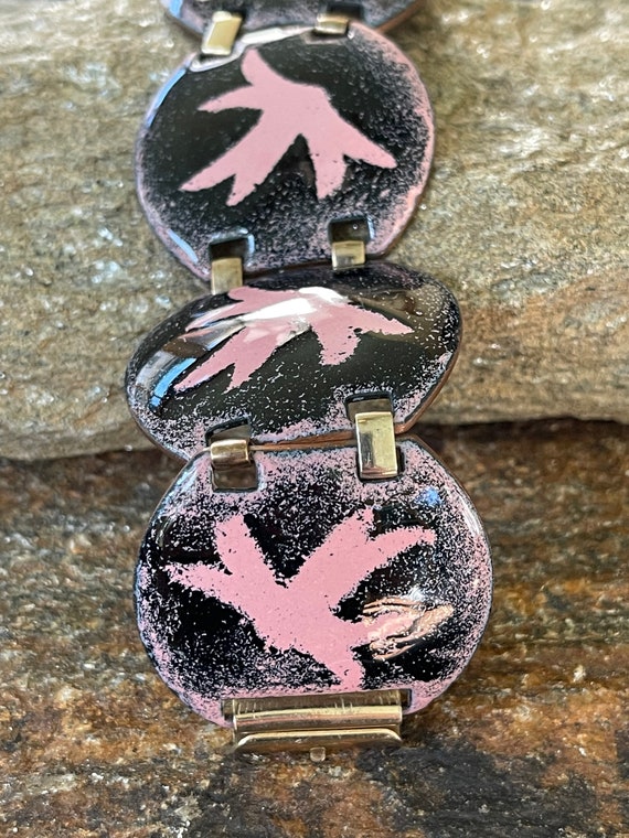 Vintage Enameled Pink Link Bracelet Bird Bracelet Vin… - Gem