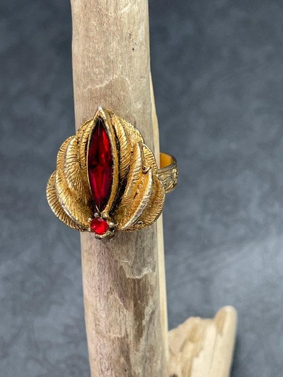 Art ring vintage red - Gem
