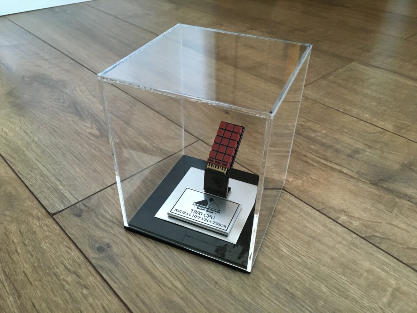 Terminator Prop T-800 CPU Brain Chip' in Display Case - Etsy UK