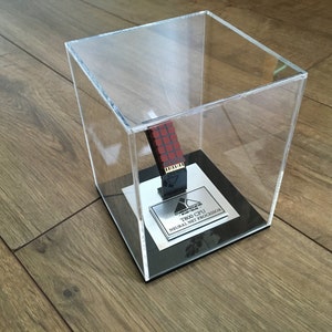 Terminator Prop T-800 CPU Brain Chip' in Display Case - Etsy UK