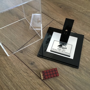 Terminator Prop T-800 CPU Brain Chip' in Display Case - Etsy UK
