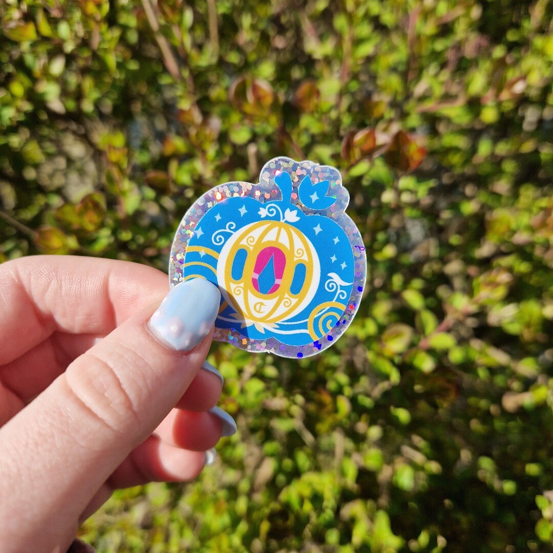 Carriage 35mm Vinyl Sticker With Glitter Outline, Disneyland Paris ...