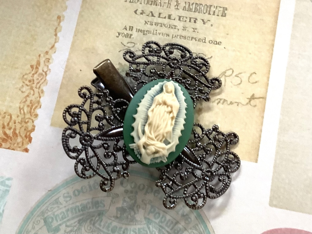 Religious-mother Mary-alligator Hair Clip-green-hair Clip - Etsy