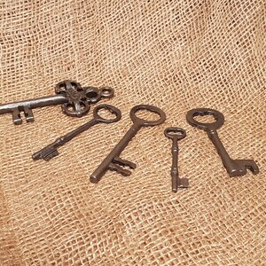 Cast Iron Decorative Keys set of 5 | Etsy