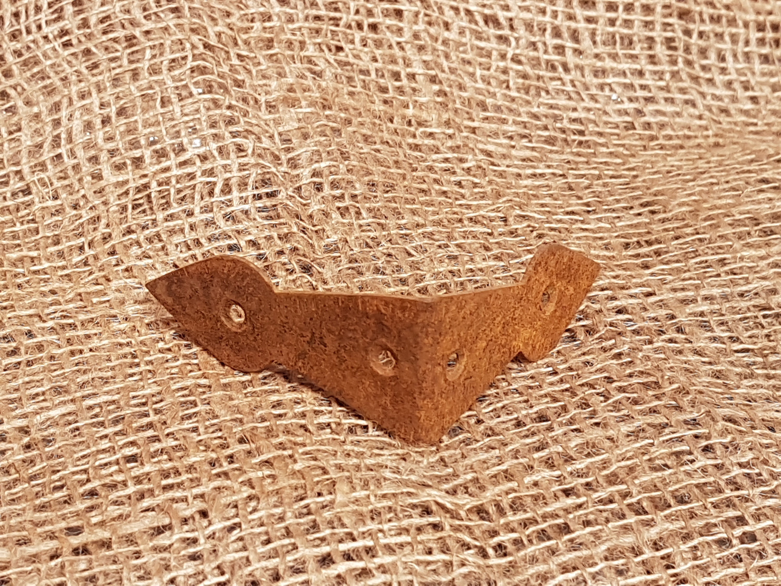 Arrowhead Corner strap 2 1/2 Rusted | Etsy