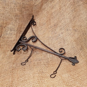 Old English Style - 14" Pub Sign Bracket With Chains - Etsy