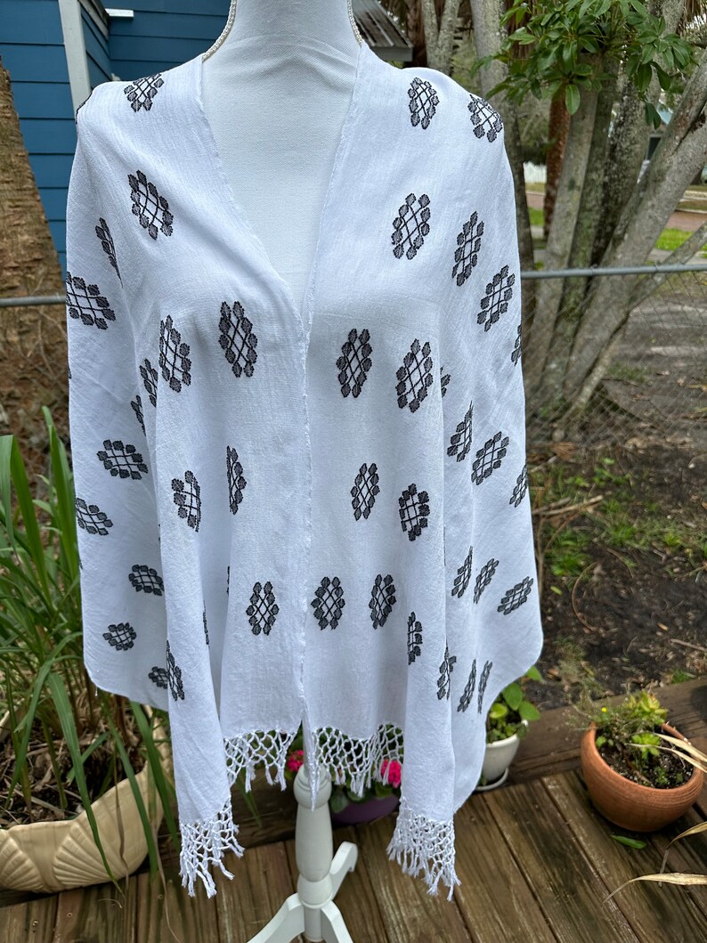 Beach Cover Up/shawl/white Shawl/patterned Shawl/woven Shawl/mayan ...