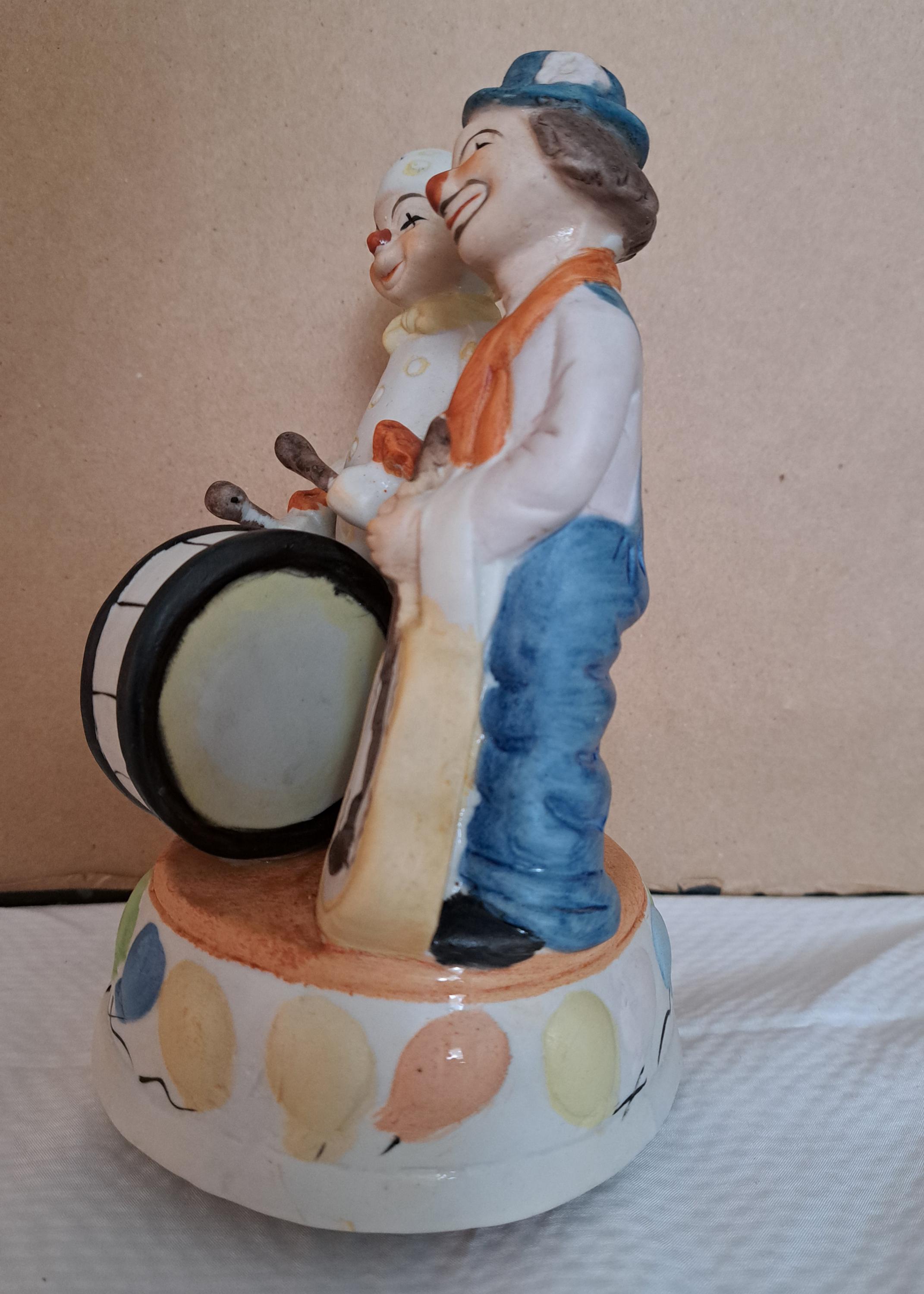 Vintage Figurine “send in the Clowns” Ceramic Music Revolving 8.5 ...