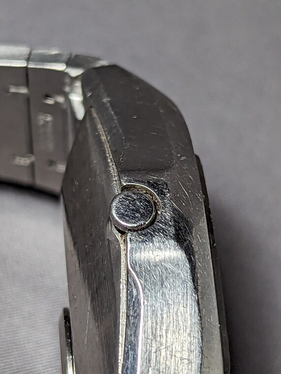 Seiko's First Digital Chronograph Wrist Watch - Gem