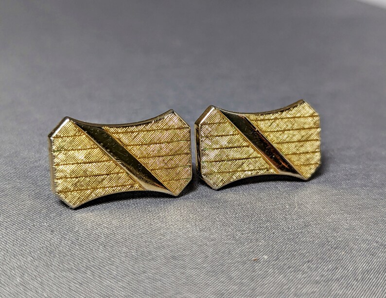 Vintage 1960s SWANK Gold Tone Classy Cut Cufflinks - Etsy