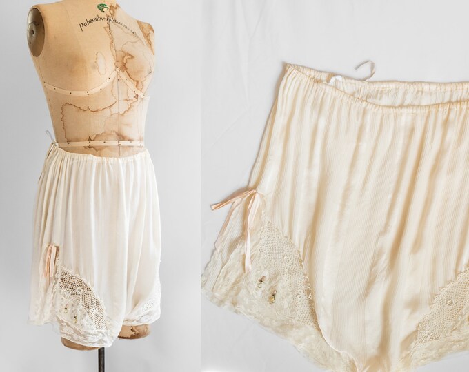 1930s Slip and Tap Pants Two Piece Silk and Lace Lingerie Set Antique ...