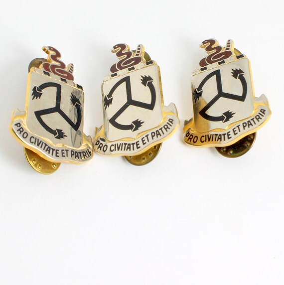 Memorabilia US WW2 2nd ADA Air Defense Artillery Unit Crest Fidus Ultra ...