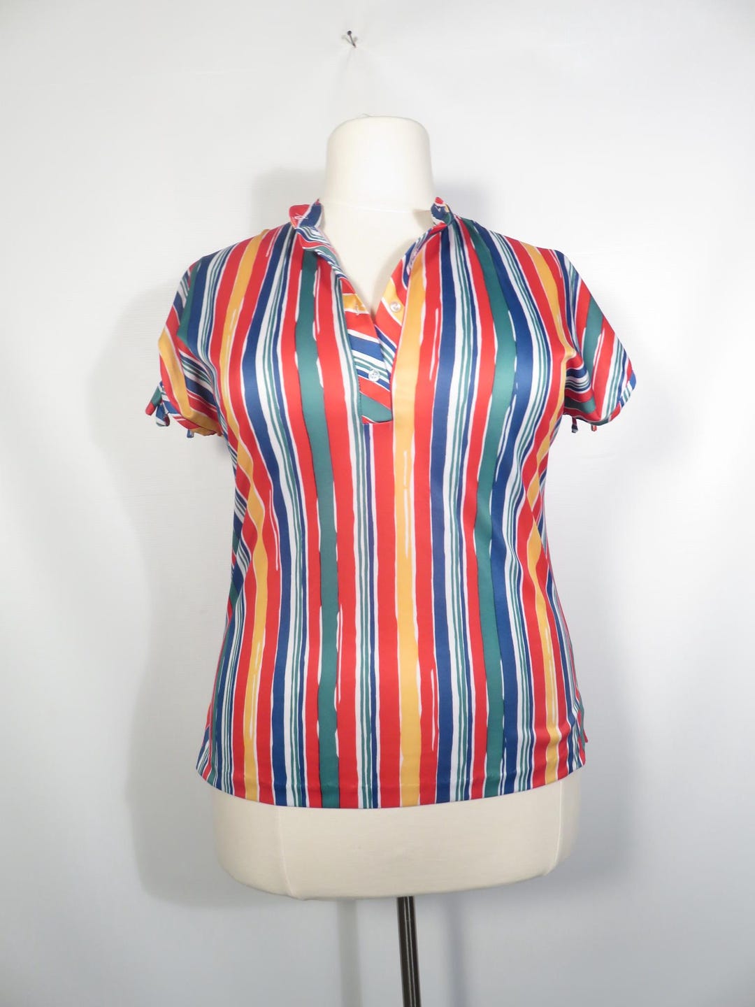 Vintage 70s/80s Plus Size Primary Color Striped Polyester Quarter ...