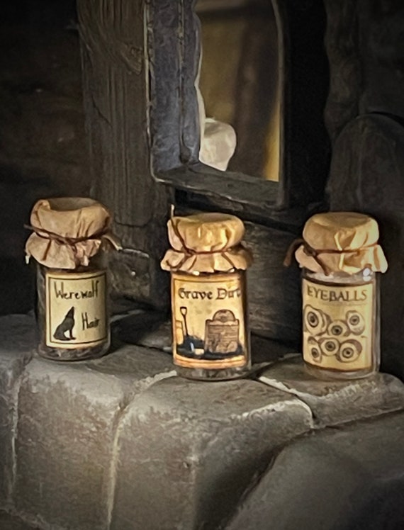 Dolls & Miniatures 1/12 Study Candles Witch Runes Halloween Haunted Old ...