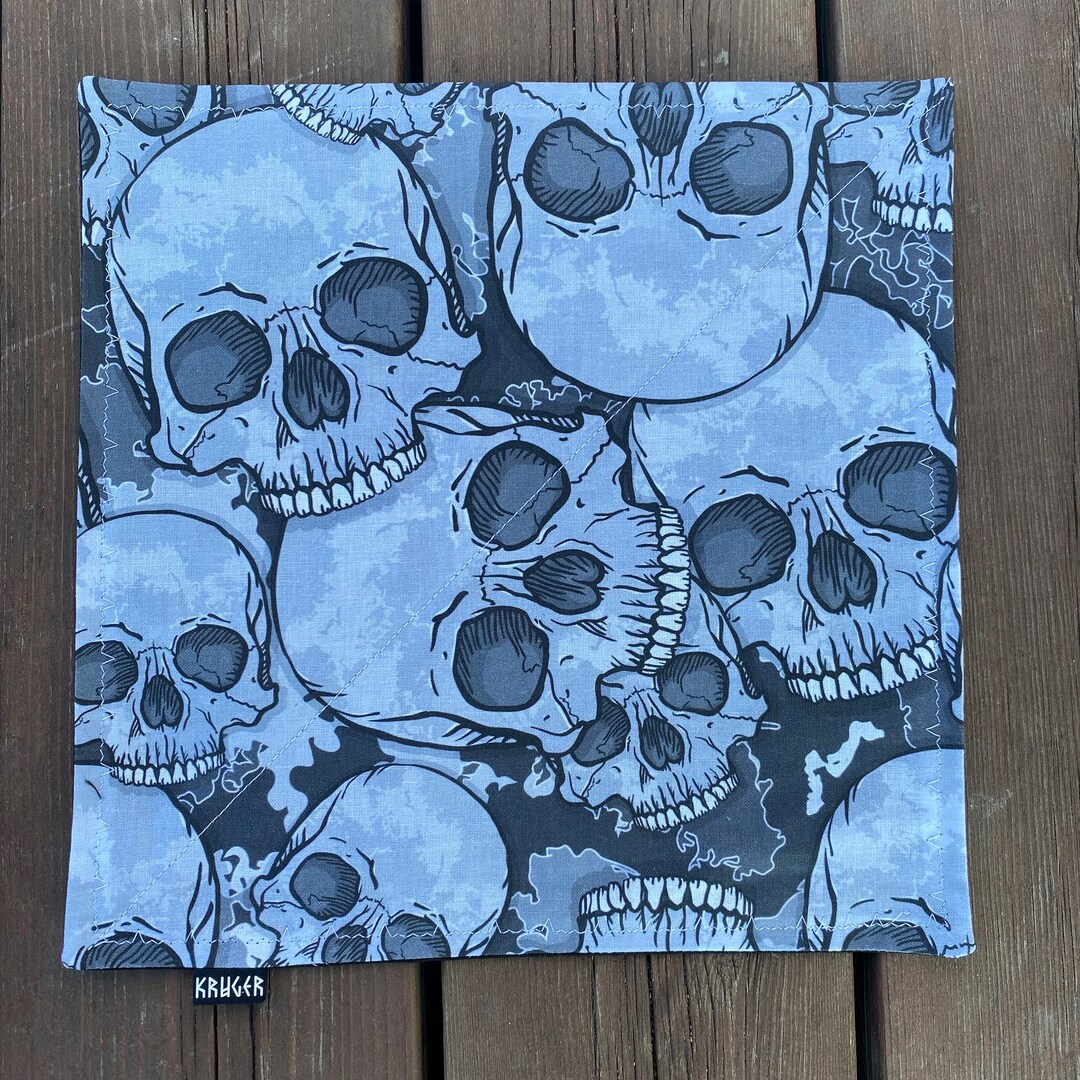 Army of Skulls Art EDC Hank - Etsy