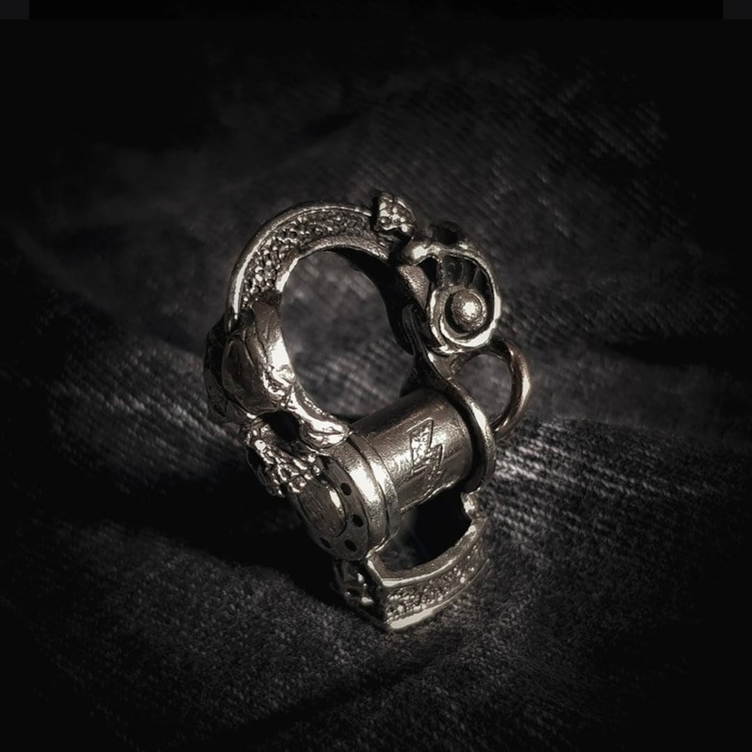 Skull Catapult Shackle - Etsy