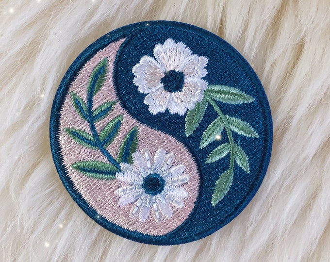 Botanical Yin Yang Patch Cottagecore Floral Iron on Embroidered Patches for Jackets Wildflower ...