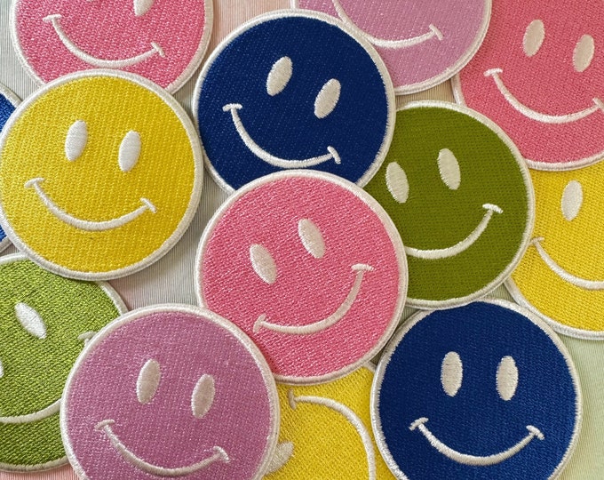 Preppy Smiley Face Patch Embroidered Iron on Patches Pastel Pink Lilac ...