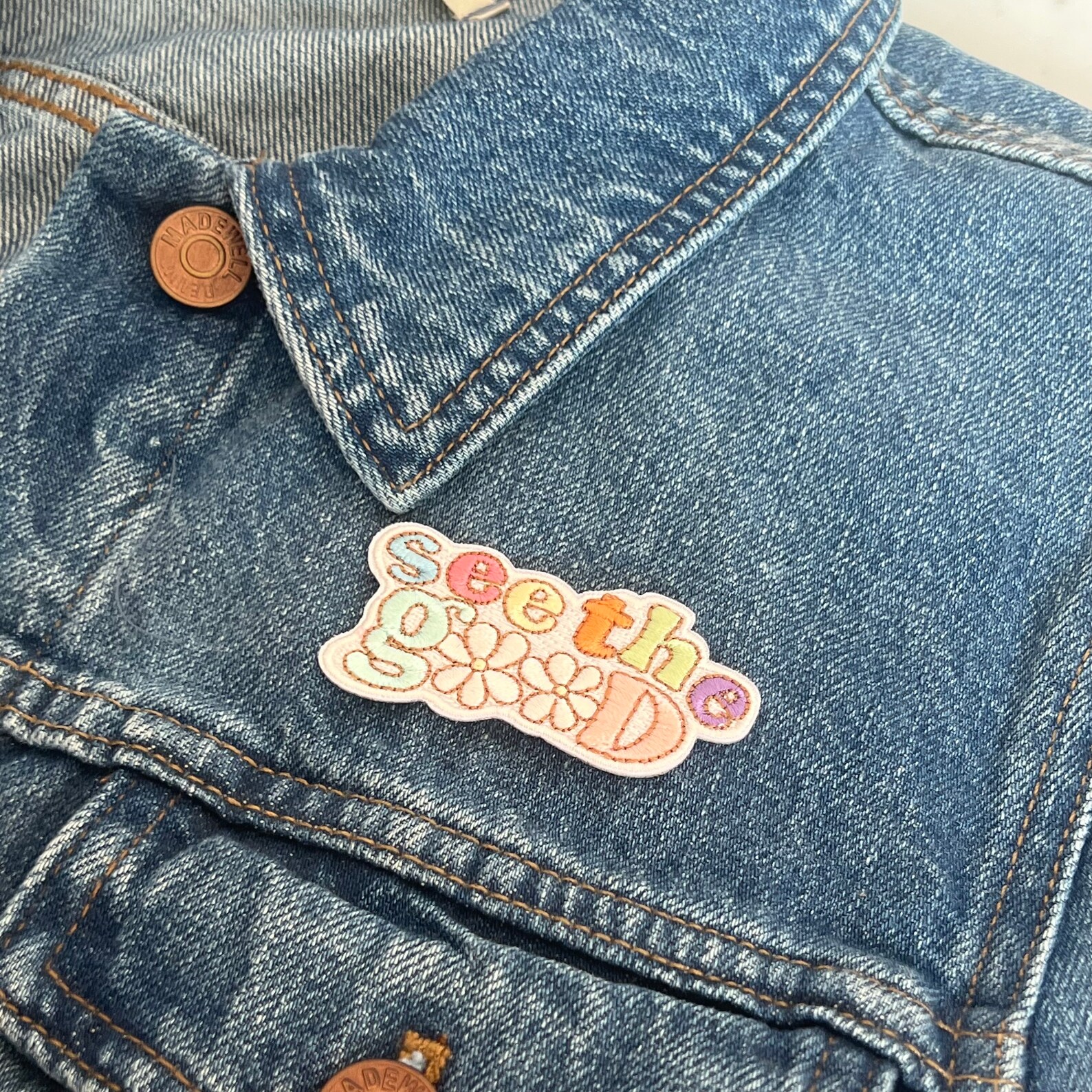 See the Good Daisy Patch Iron on Embroidered Patches for - Etsy