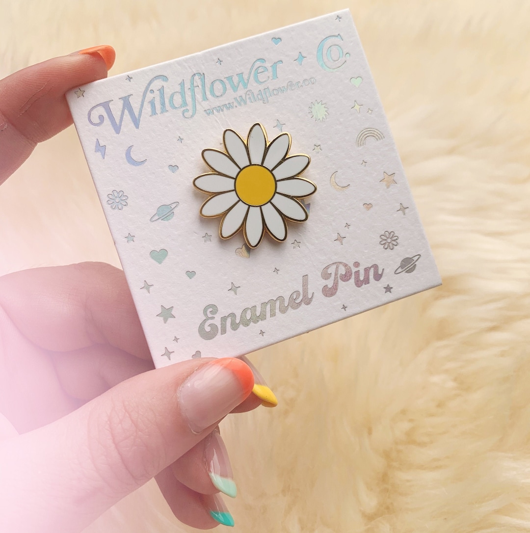 Daisy Enamel Pin Flower Lazy Daisy Jewelry Cute Gift - Etsy