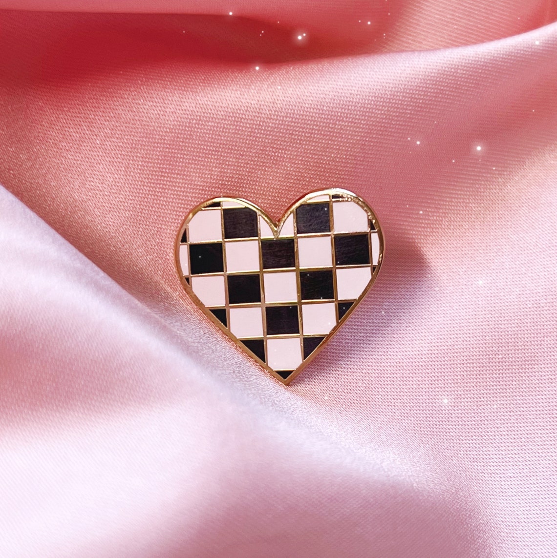 Checkered Heart Enamel Pin Black & White Pink or Lilac and | Etsy