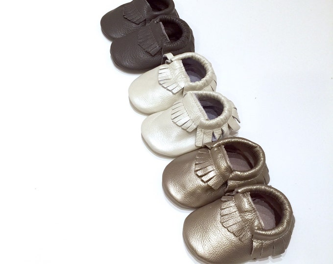 Choose ONE Cream Grey or Gold Moccs Baby Moccs Trendy - Etsy