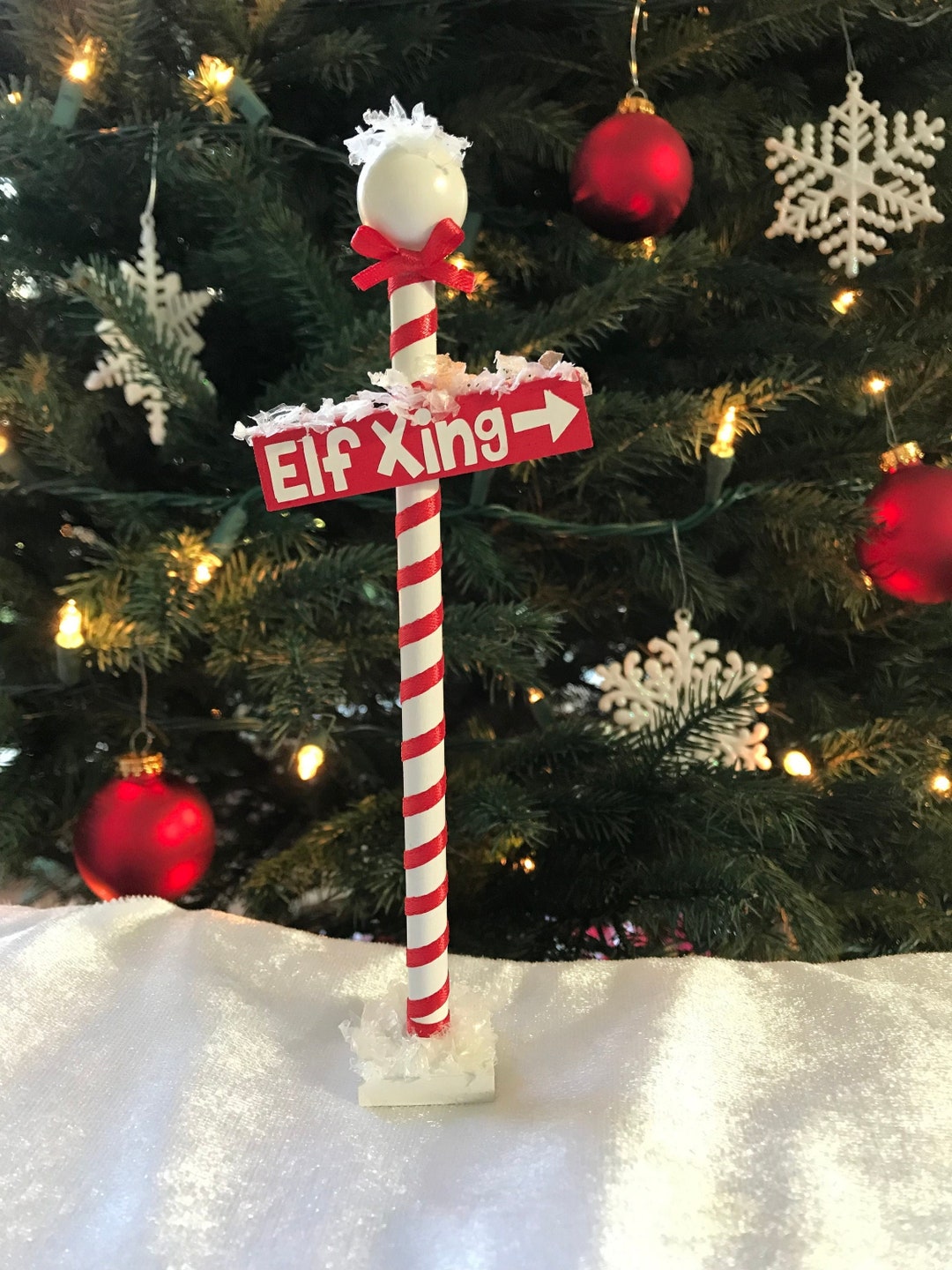 Dollhouse Miniature Elf Crossing Xing W/ Arrow Christmas Snow 1" Scale ...